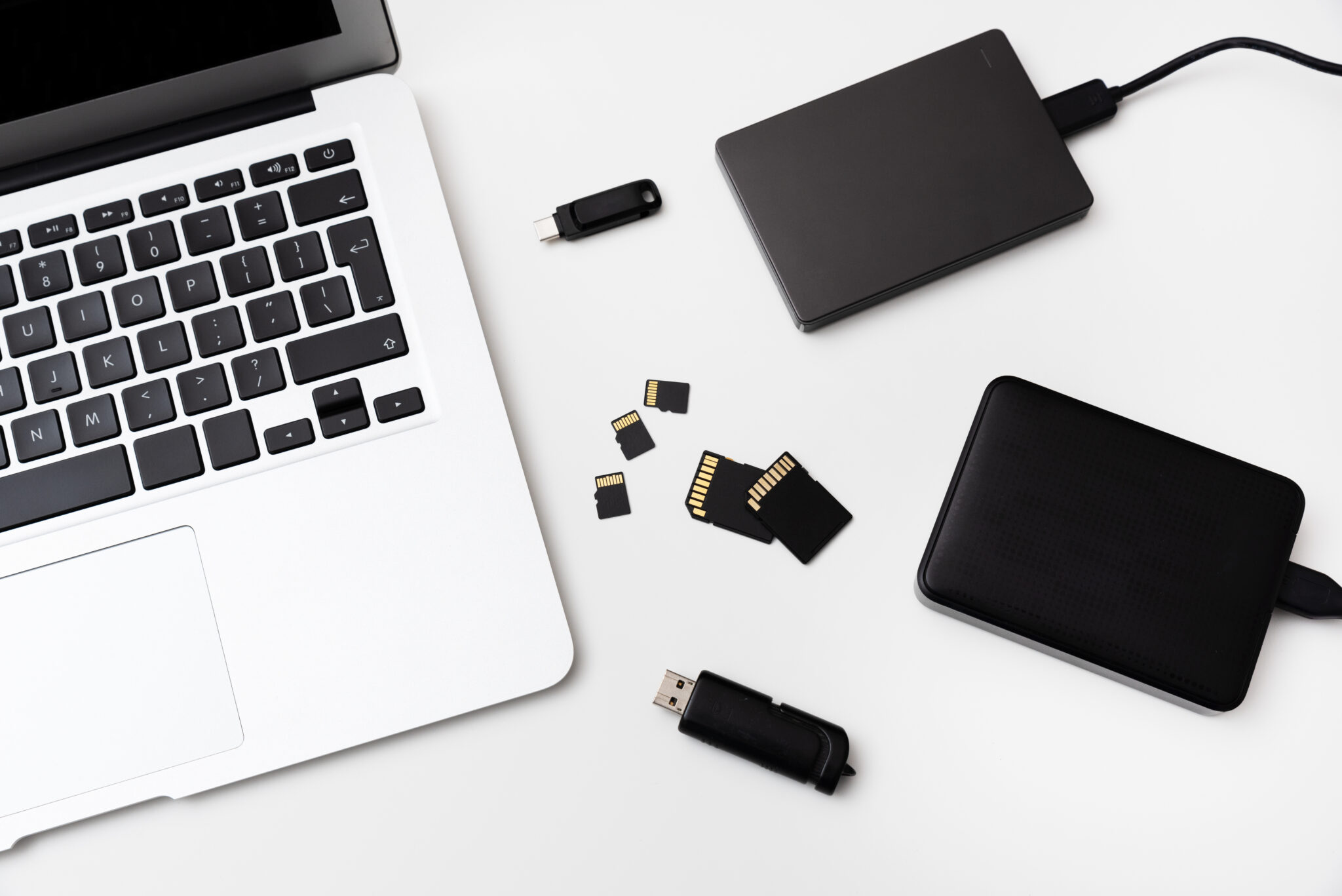 Multiple storage devices, pendrive, memory cards | TRANS.Biz
